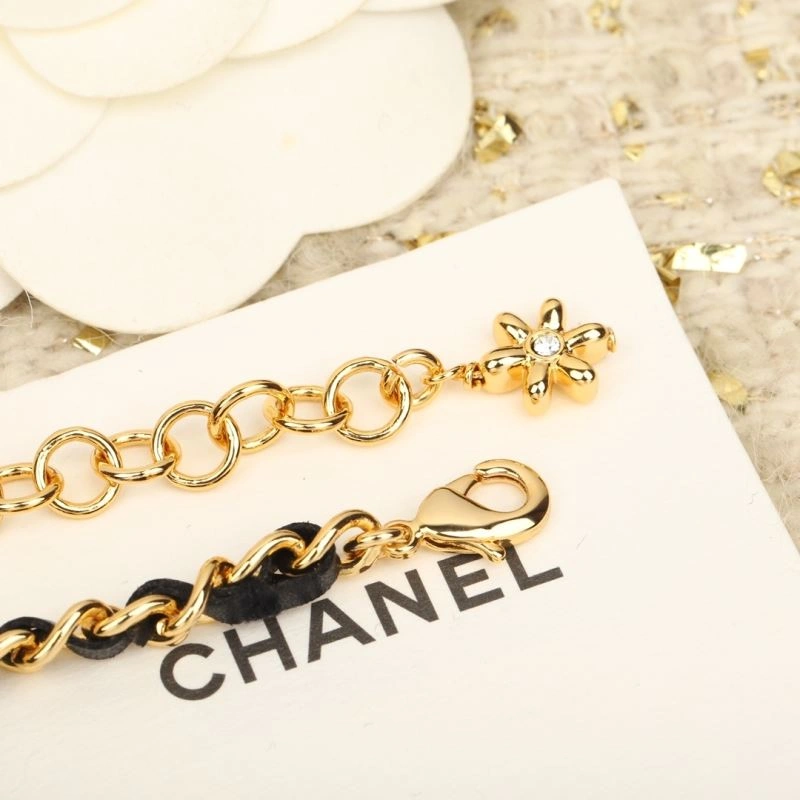 Top match Chanel Necklaces
