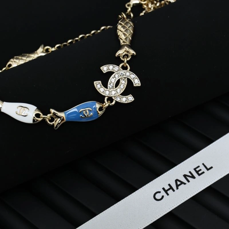 Top match Chanel Necklaces