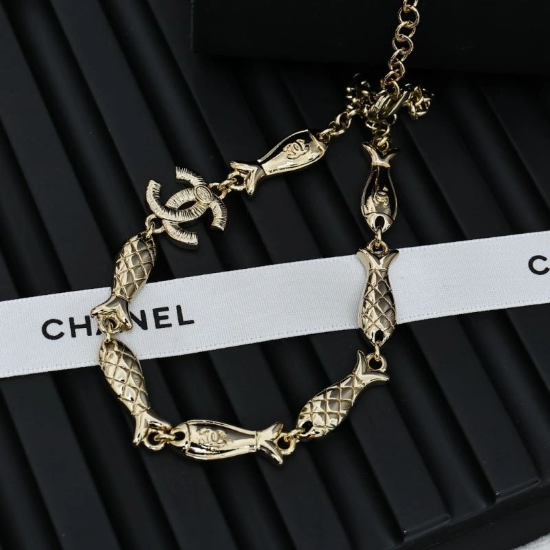 Top match Chanel Necklaces