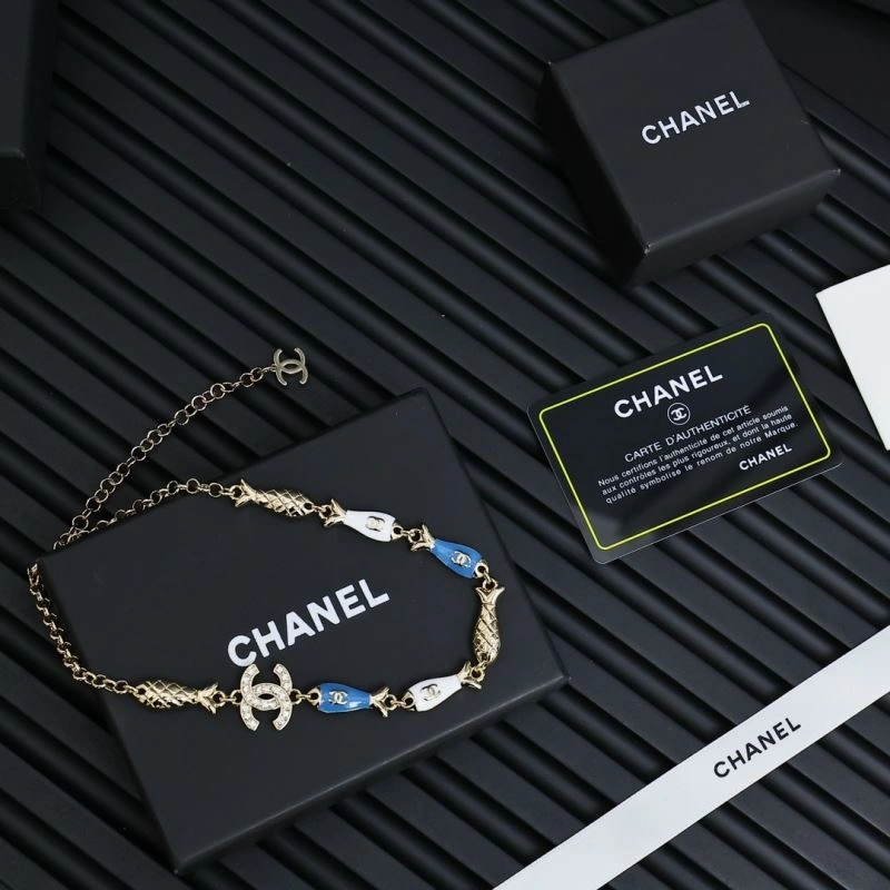 Top match Chanel Necklaces