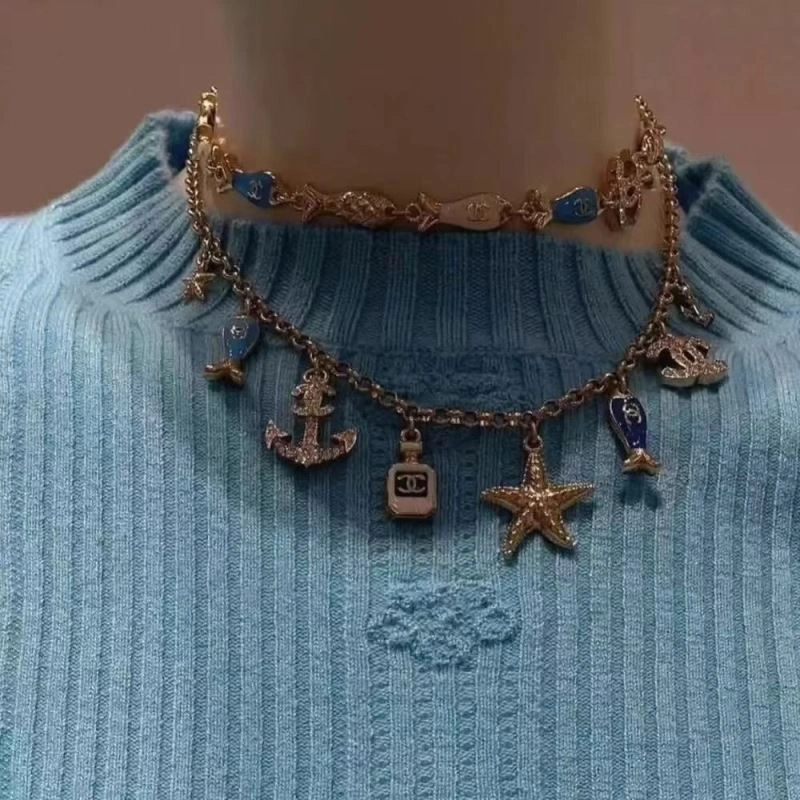 Top match Chanel Necklaces