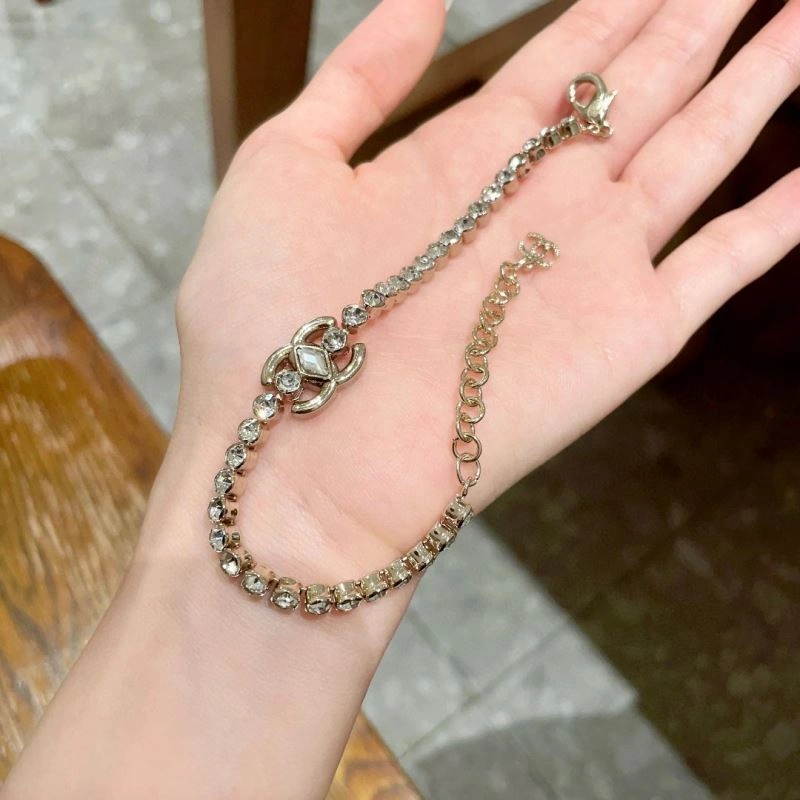 Low-cost Chanel Necklaces