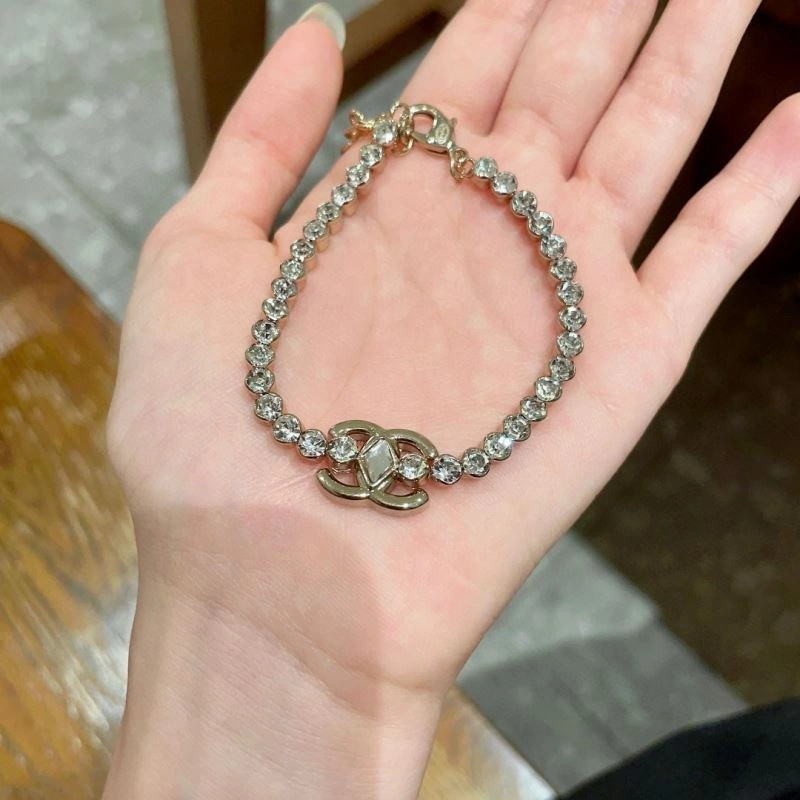 Low-cost Chanel Necklaces