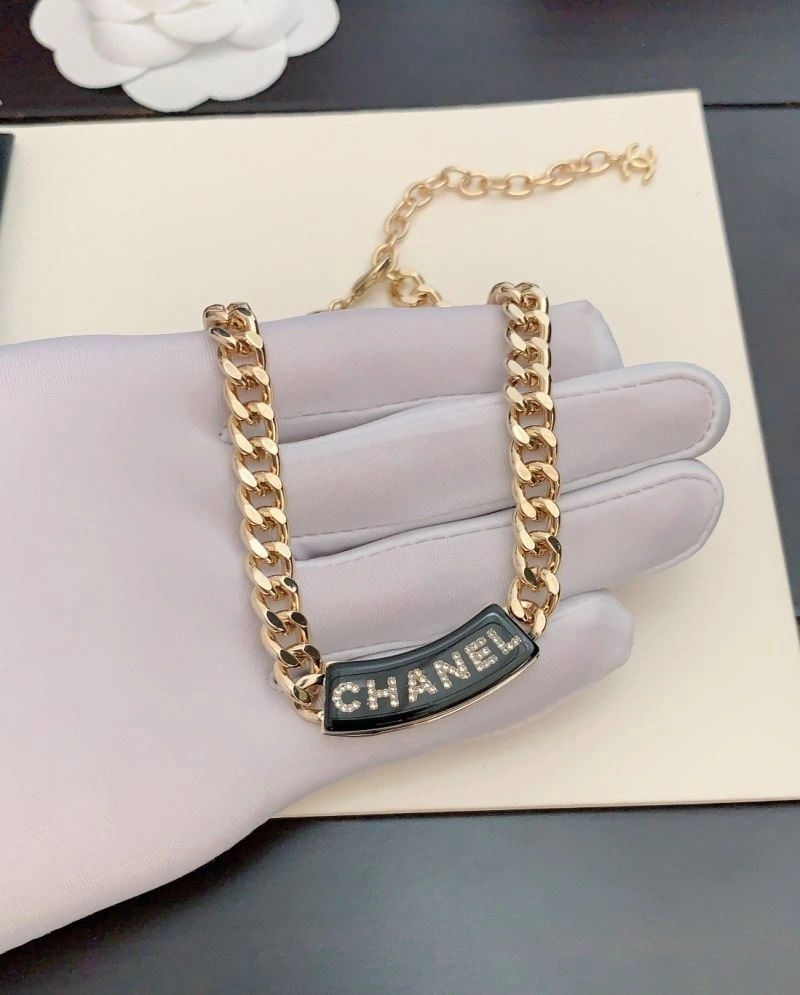 Bargain Chanel Necklaces