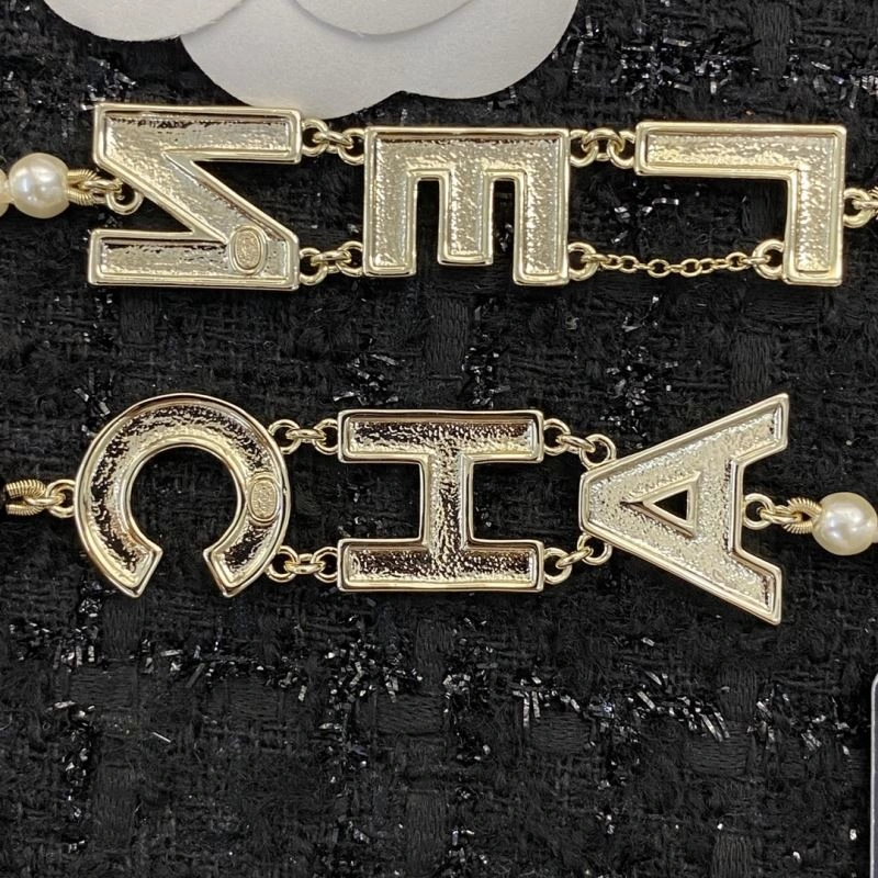 Top match Chanel Necklaces
