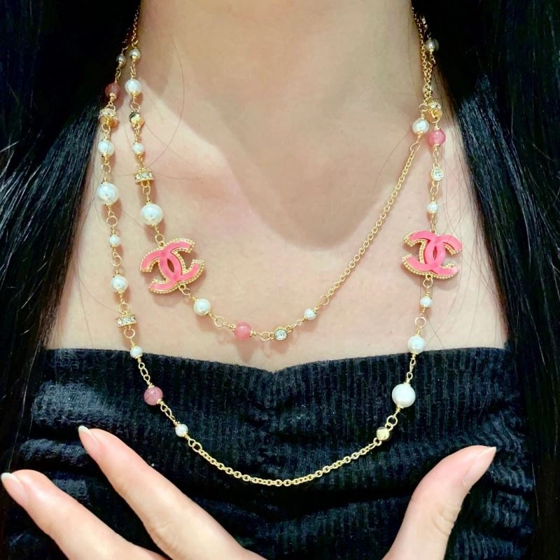 Top match Chanel Necklaces