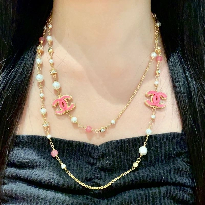 Top match Chanel Necklaces
