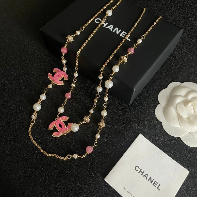 Top match Chanel Necklaces