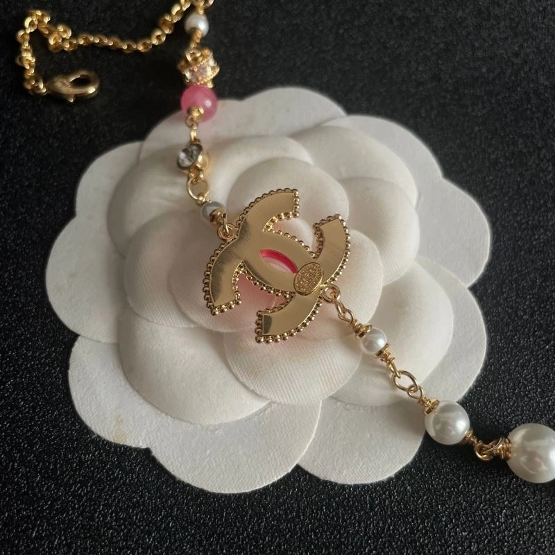 Top match Chanel Necklaces