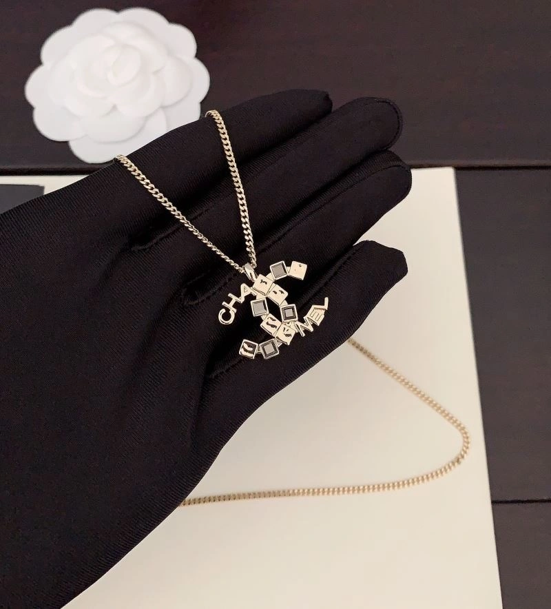 1:1 copy Chanel Necklaces