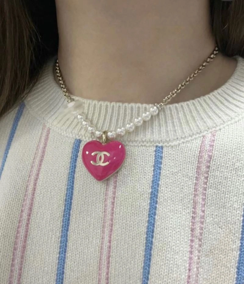 Cut-rate Chanel Necklaces