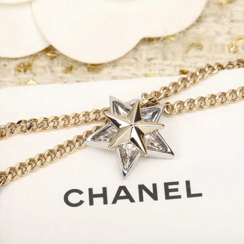Top mirror Chanel Necklaces