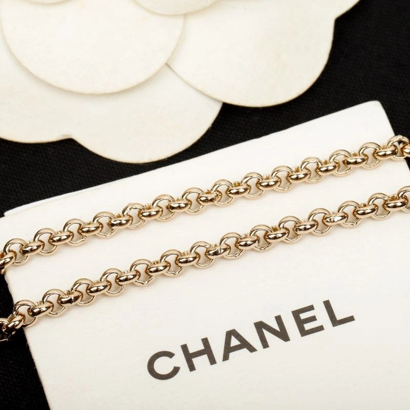 Top match Chanel Necklaces