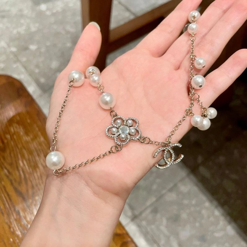 Low-cost Chanel Necklaces