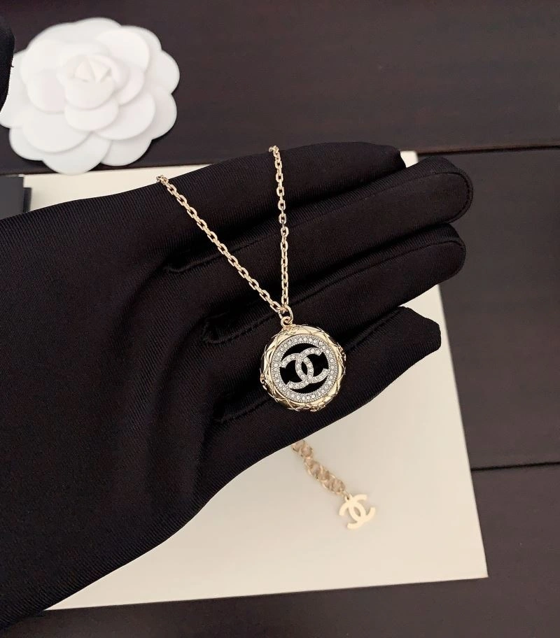 Indistinguishable Chanel Necklaces