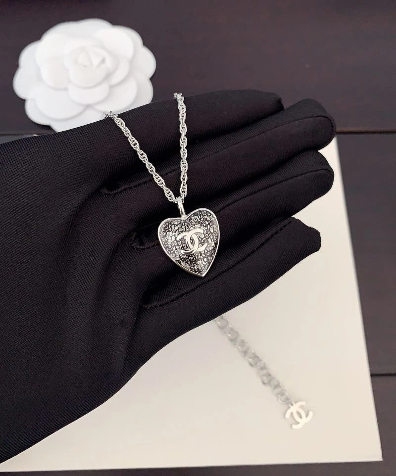 Cut-rate Chanel Necklaces