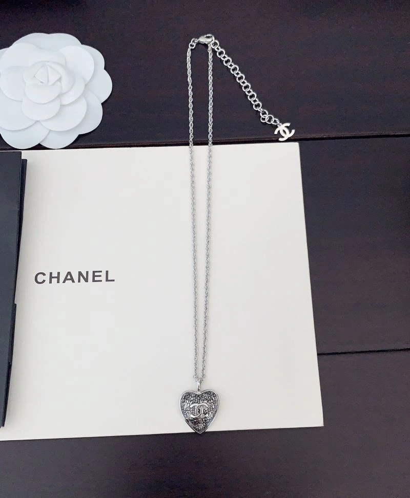 Cut-rate Chanel Necklaces