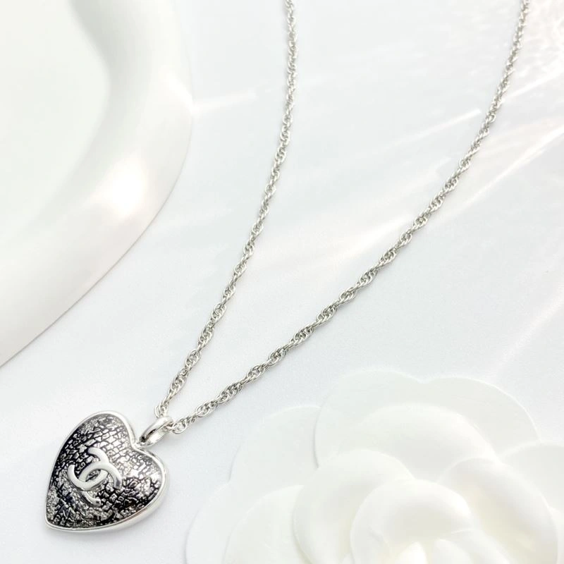 Bargain Chanel Necklaces