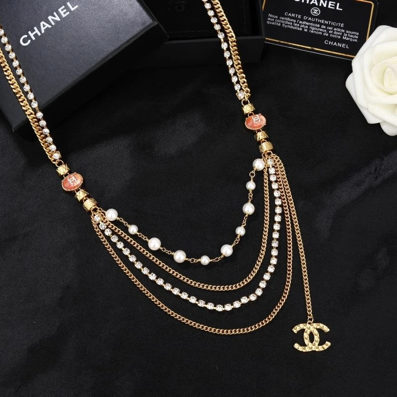 Top match Chanel Necklaces