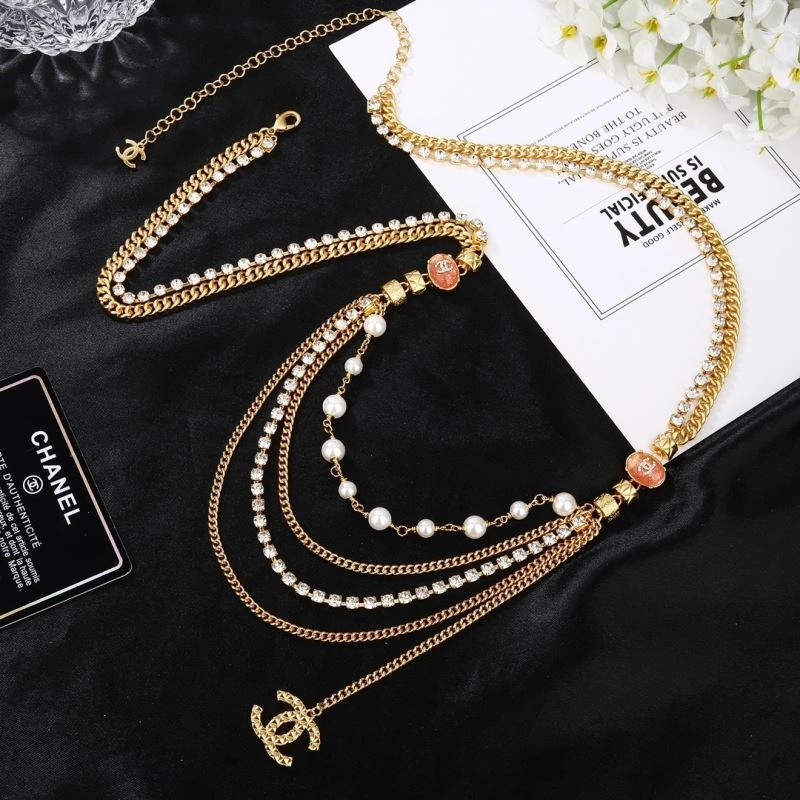 Top match Chanel Necklaces