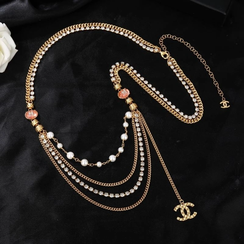 Top match Chanel Necklaces