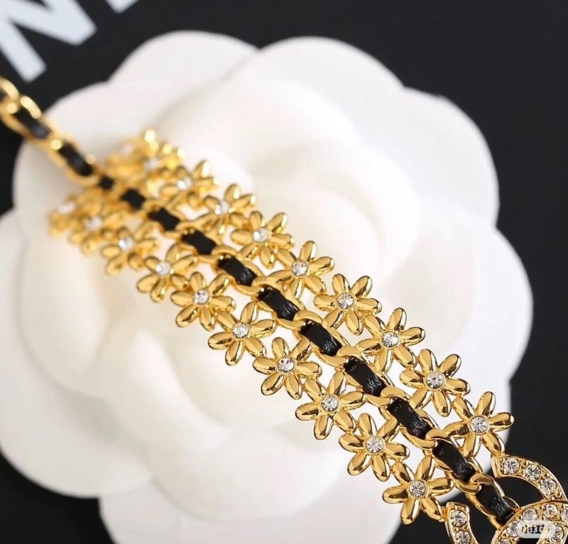 Accurate model Chanel Necklaces
