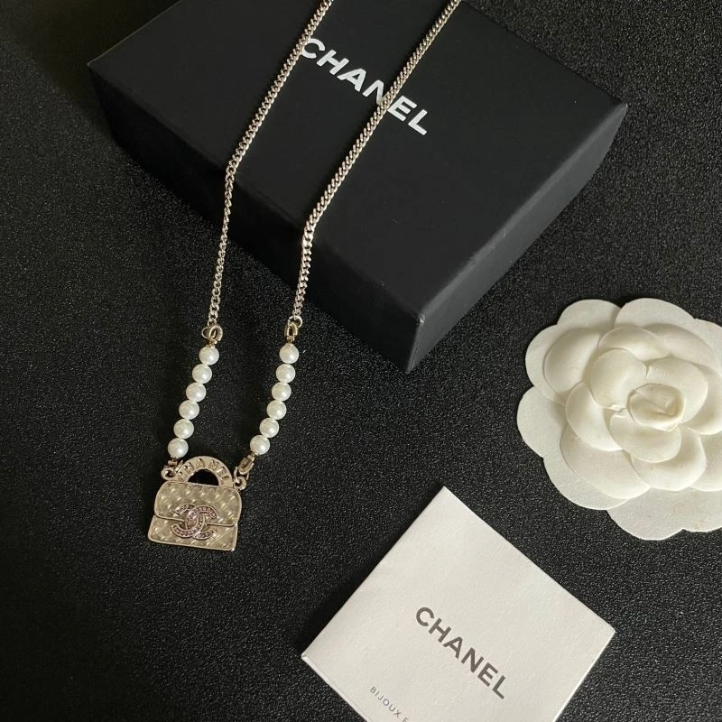 Inexpensive Chanel Necklaces