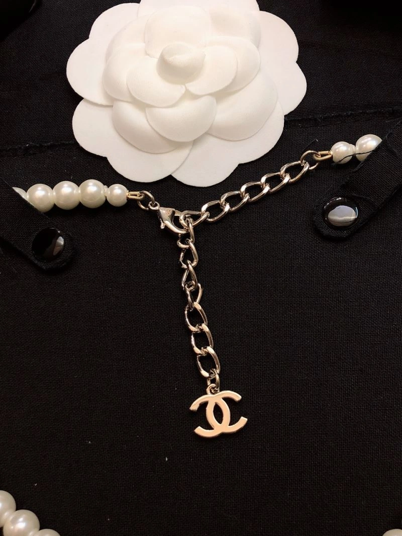 Bargain Chanel Necklaces