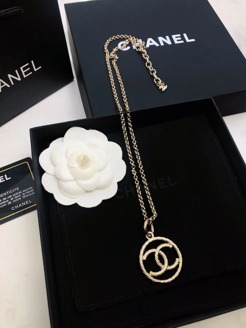 Inexpensive Chanel Necklaces