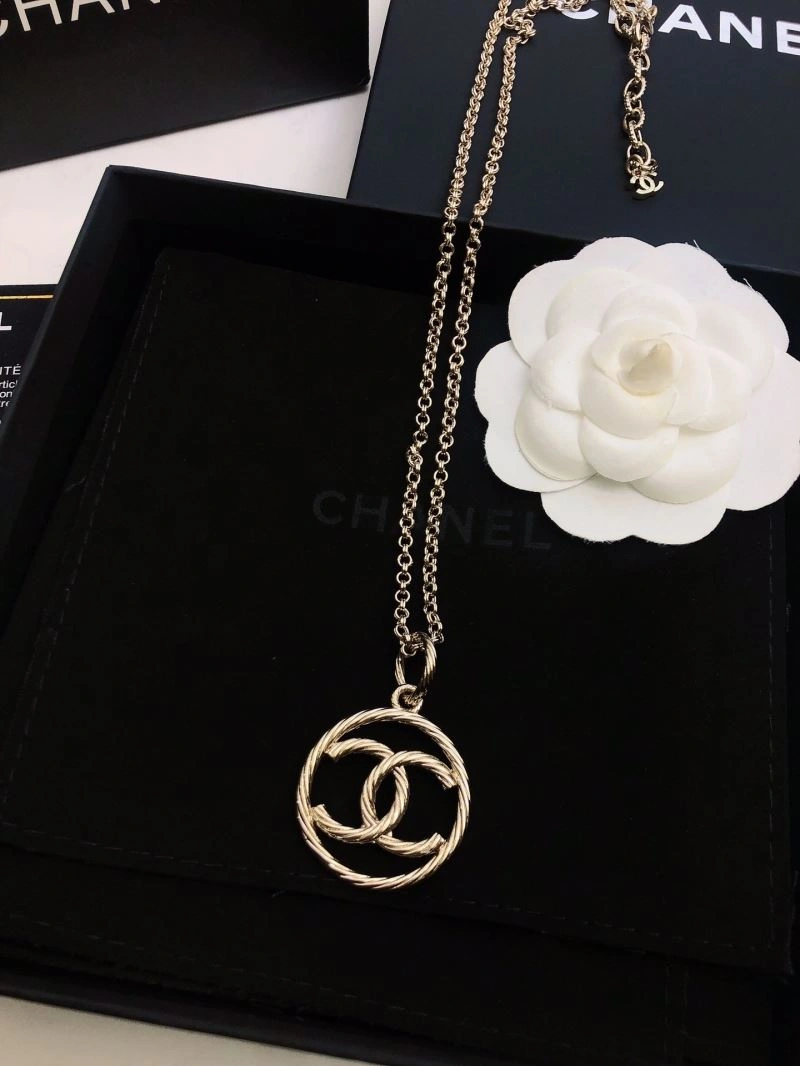 Inexpensive Chanel Necklaces