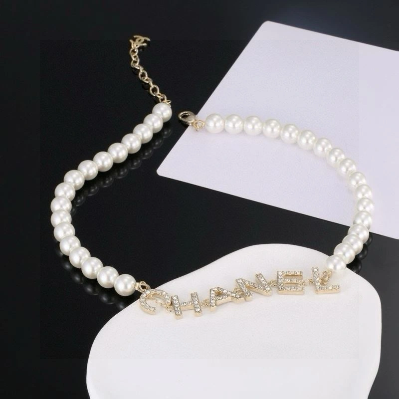 Top match Chanel Necklaces