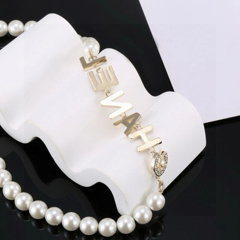 Top match Chanel Necklaces