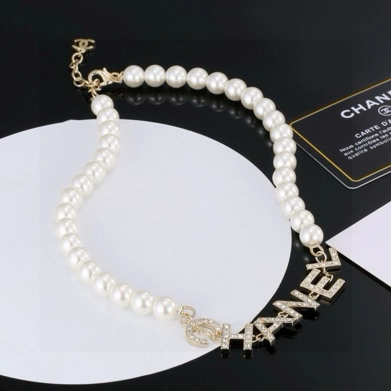 Top match Chanel Necklaces