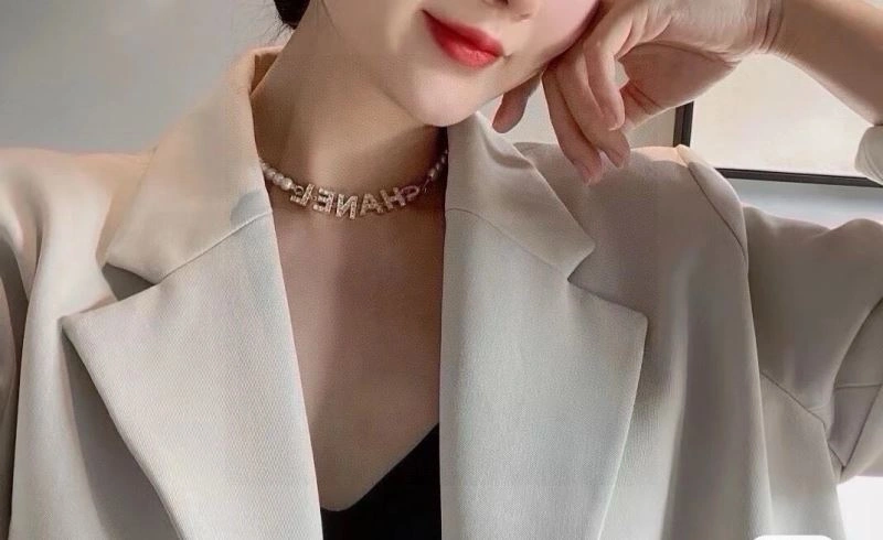 Top match Chanel Necklaces