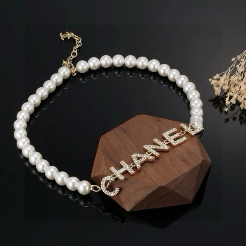 Top match Chanel Necklaces