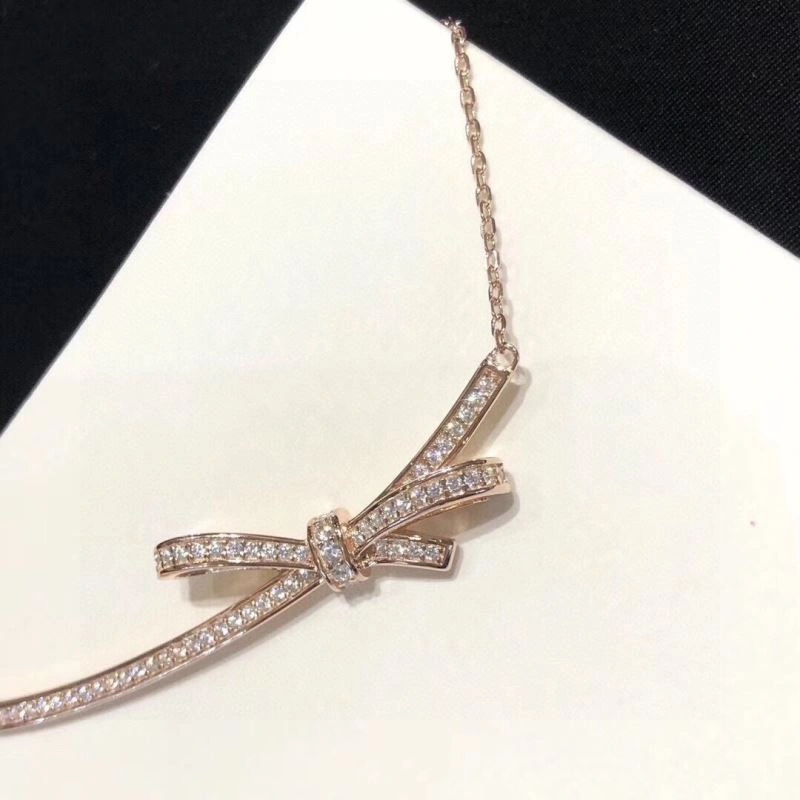Top mirror Chanel Necklaces