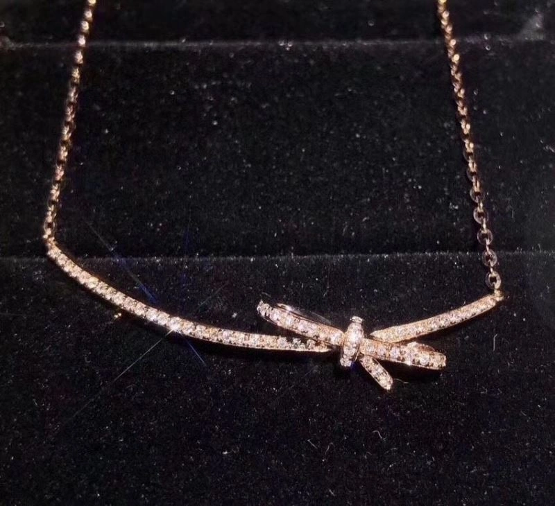 Top mirror Chanel Necklaces