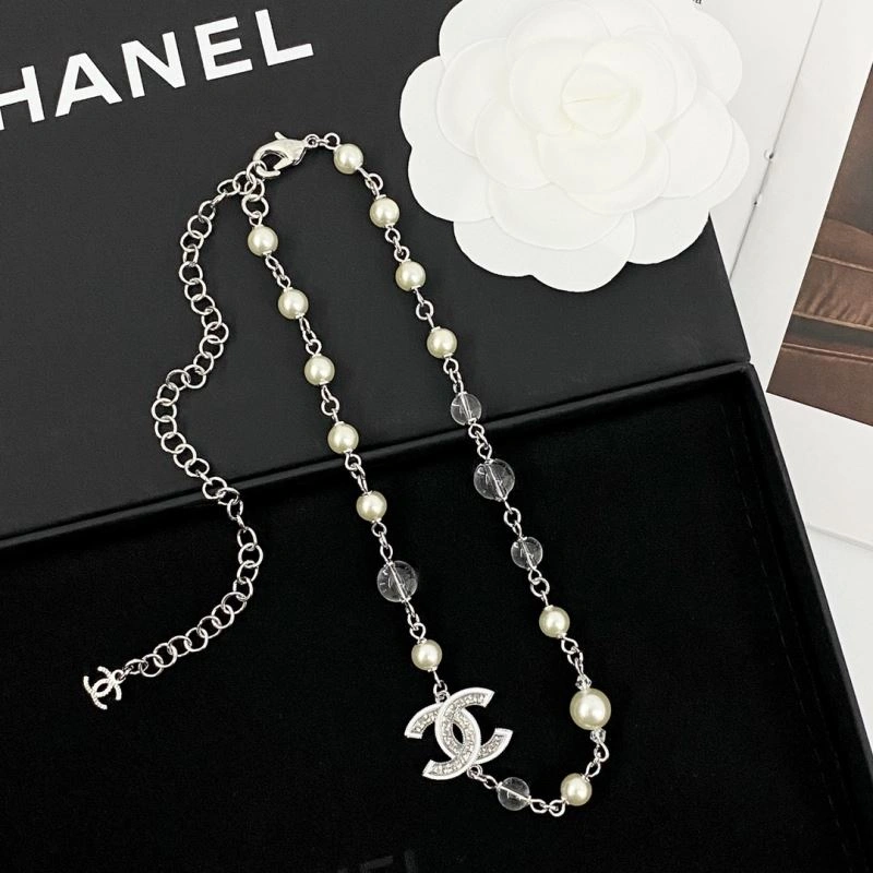 Top mirror Chanel Necklaces