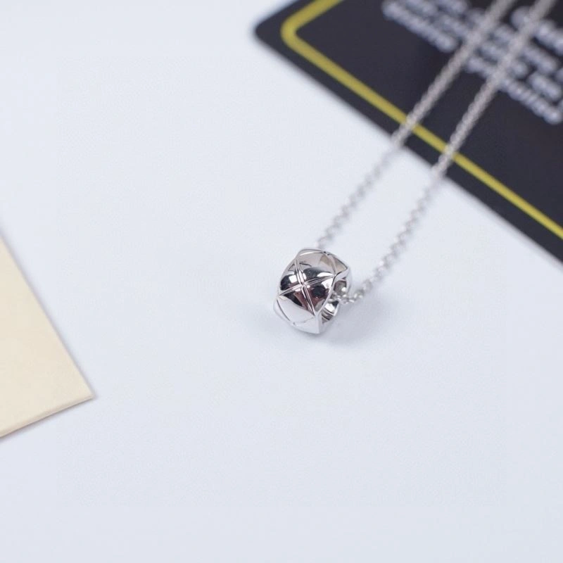 Low-cost Chanel Necklaces