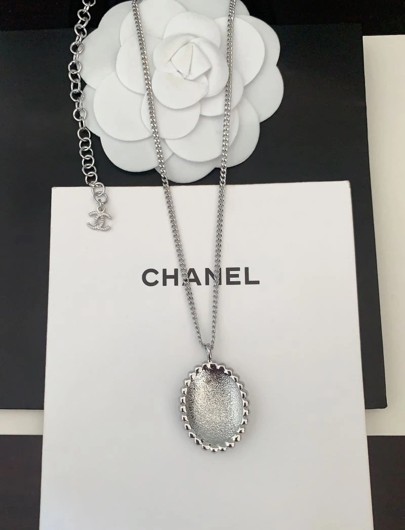 Indistinguishable Chanel Necklaces