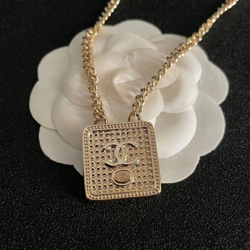 Precise copy Chanel Necklaces