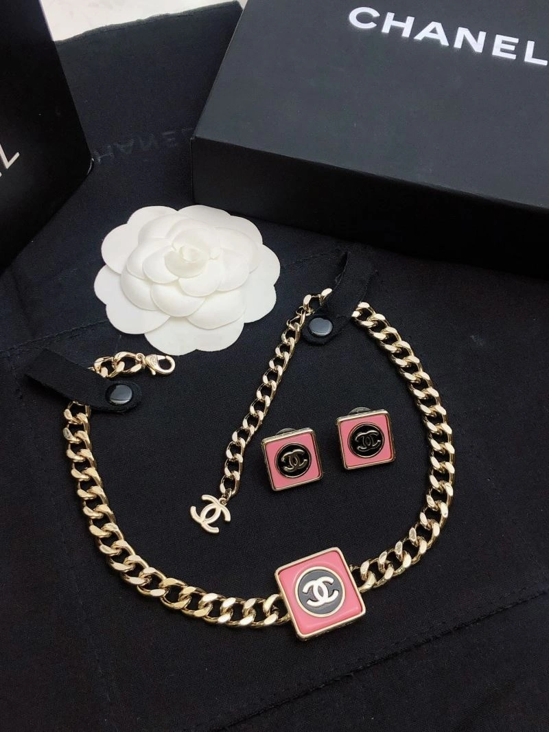 Brand-authenticated Chanel Necklaces