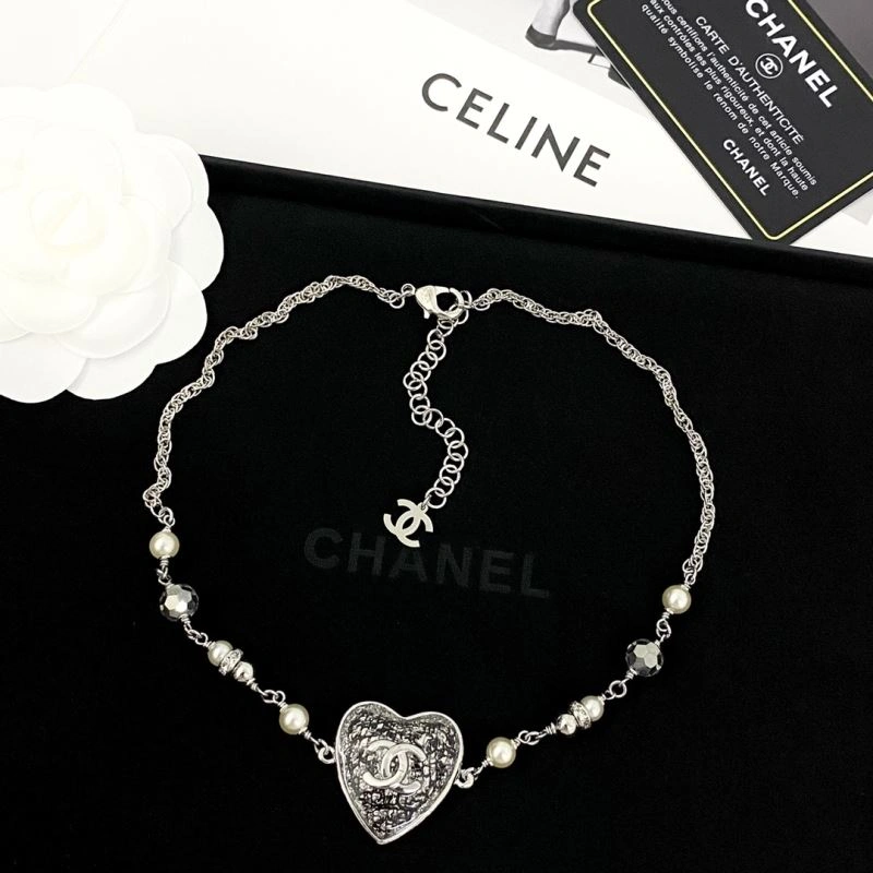 Top mirror Chanel Necklaces