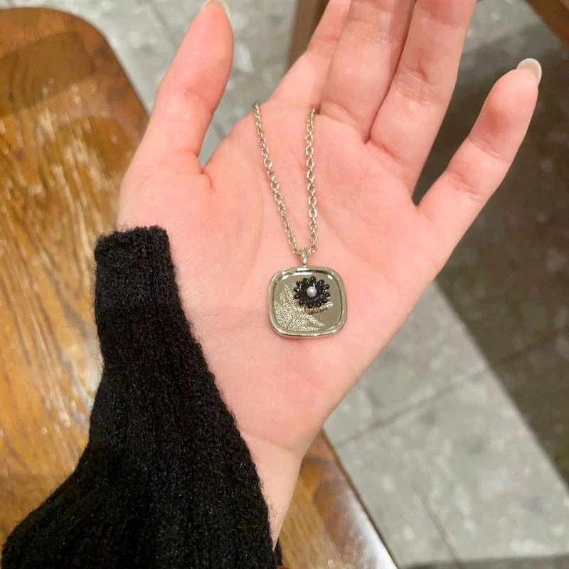 Official Chanel Necklaces