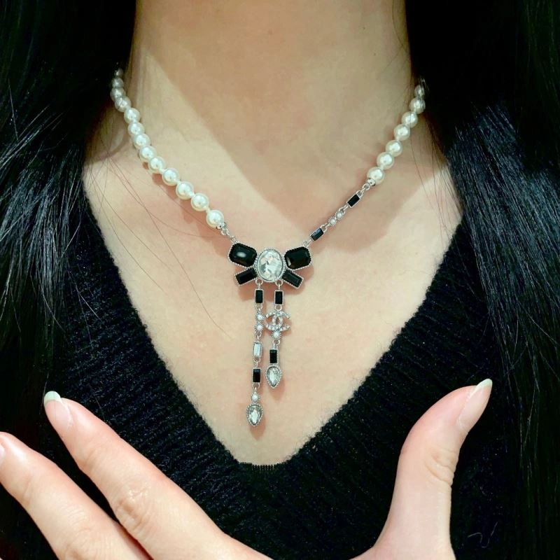 Bargain Chanel Necklaces