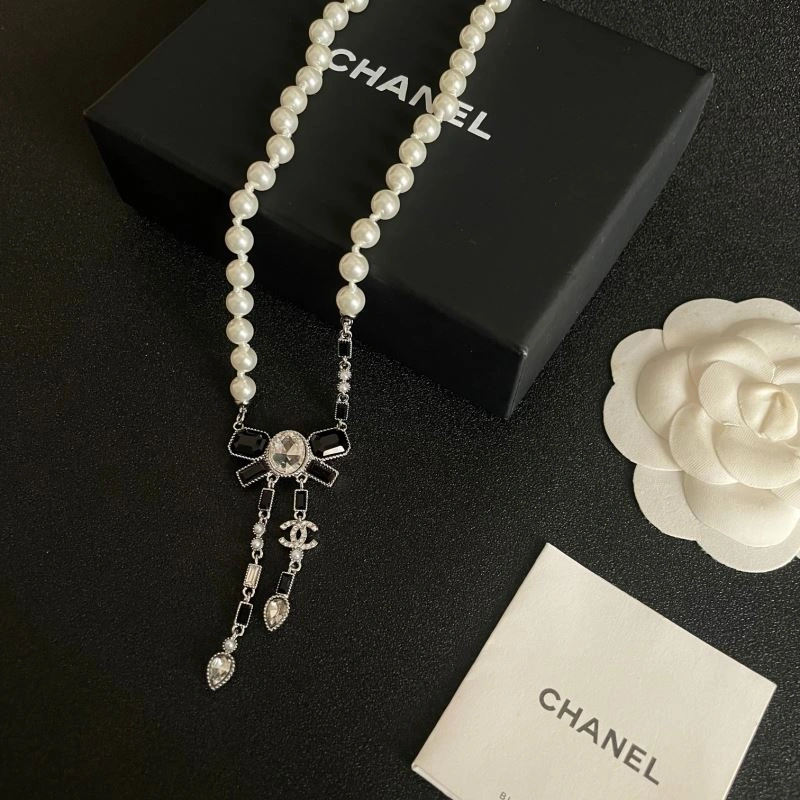 Bargain Chanel Necklaces