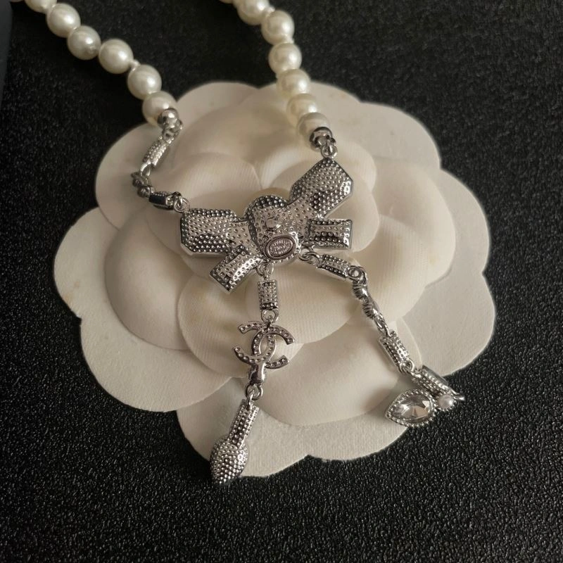Bargain Chanel Necklaces