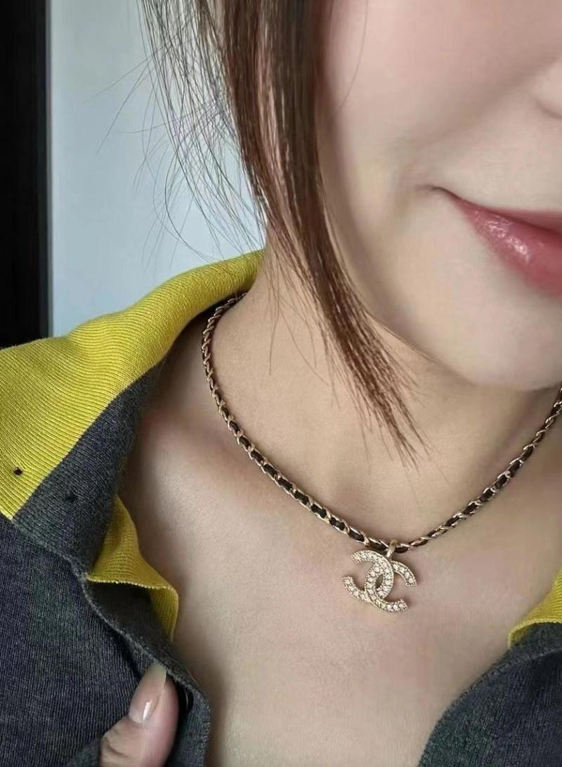 Top match Chanel Necklaces
