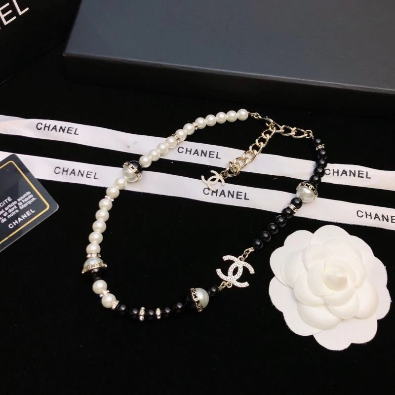 Top match Chanel Necklaces
