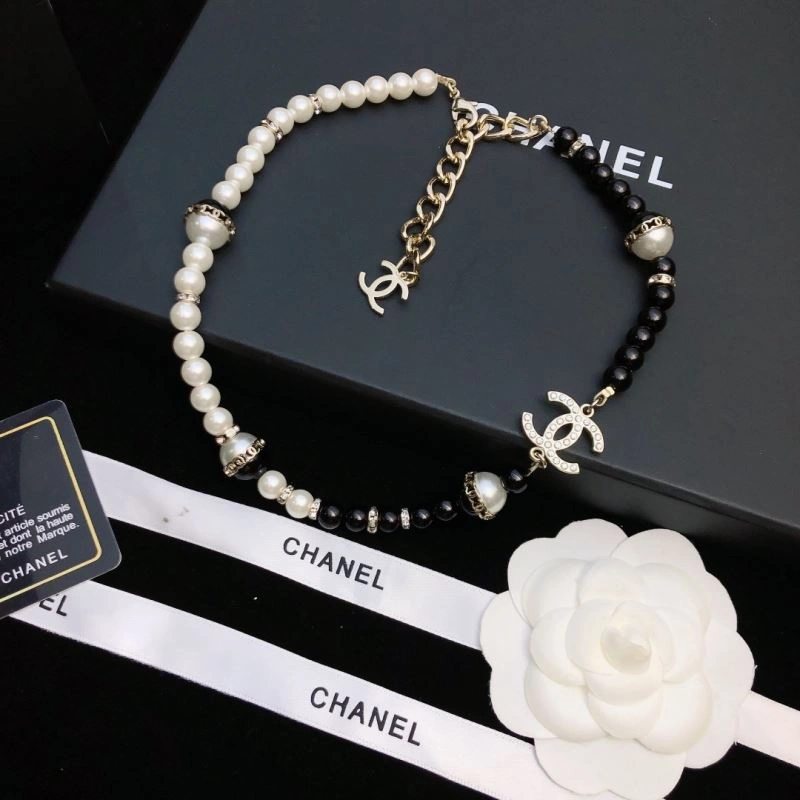 Top match Chanel Necklaces